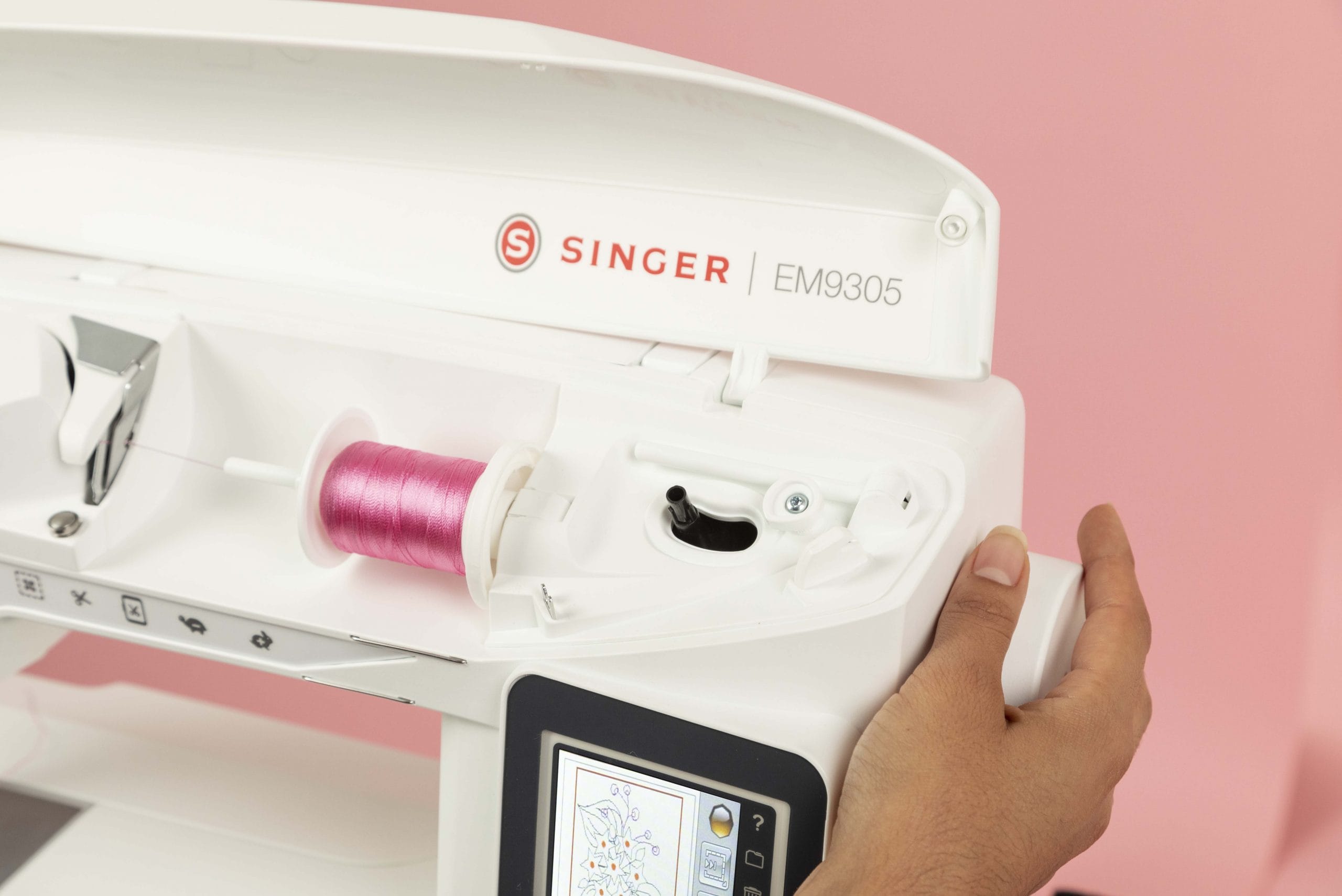 Singer EM9305 | Ricamatrice - Trimac Macchine Per Cucire